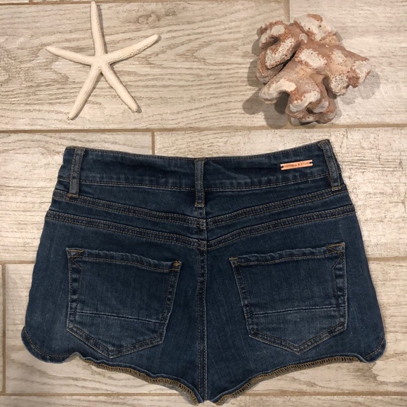 Kendall & Kylie | Shorts | Kendall Kylie Super High Rise Jean Shorts ...